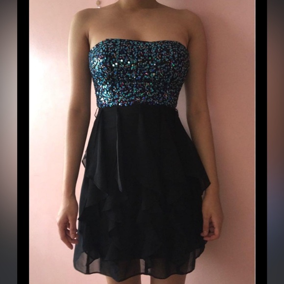 Adrianna Papell | Dresses | Adrianna Papell Hailey Logan Sequin Strapless Mini Dress | Poshmark